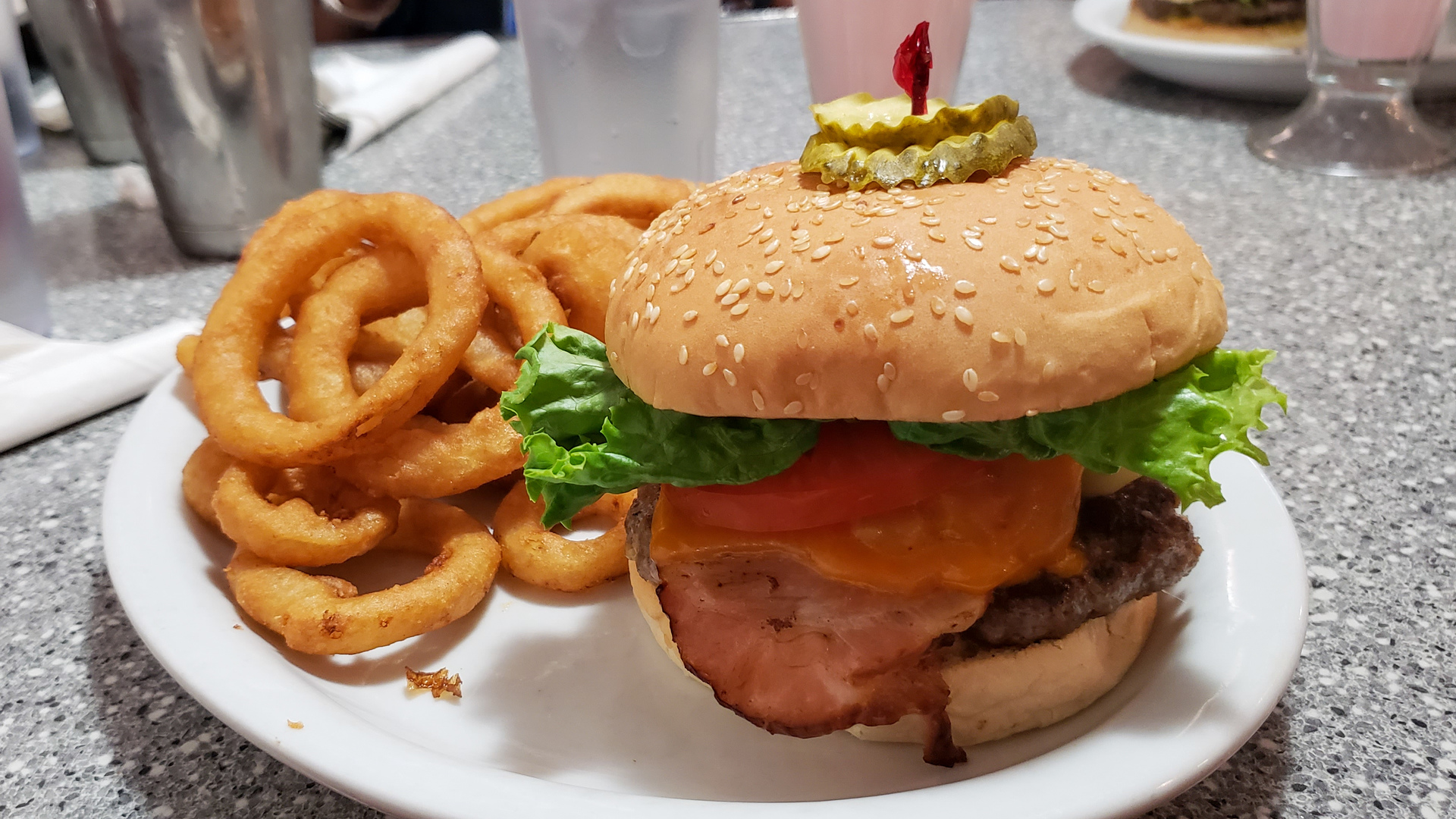 Elsie Hui – Calgary Travel Foodie