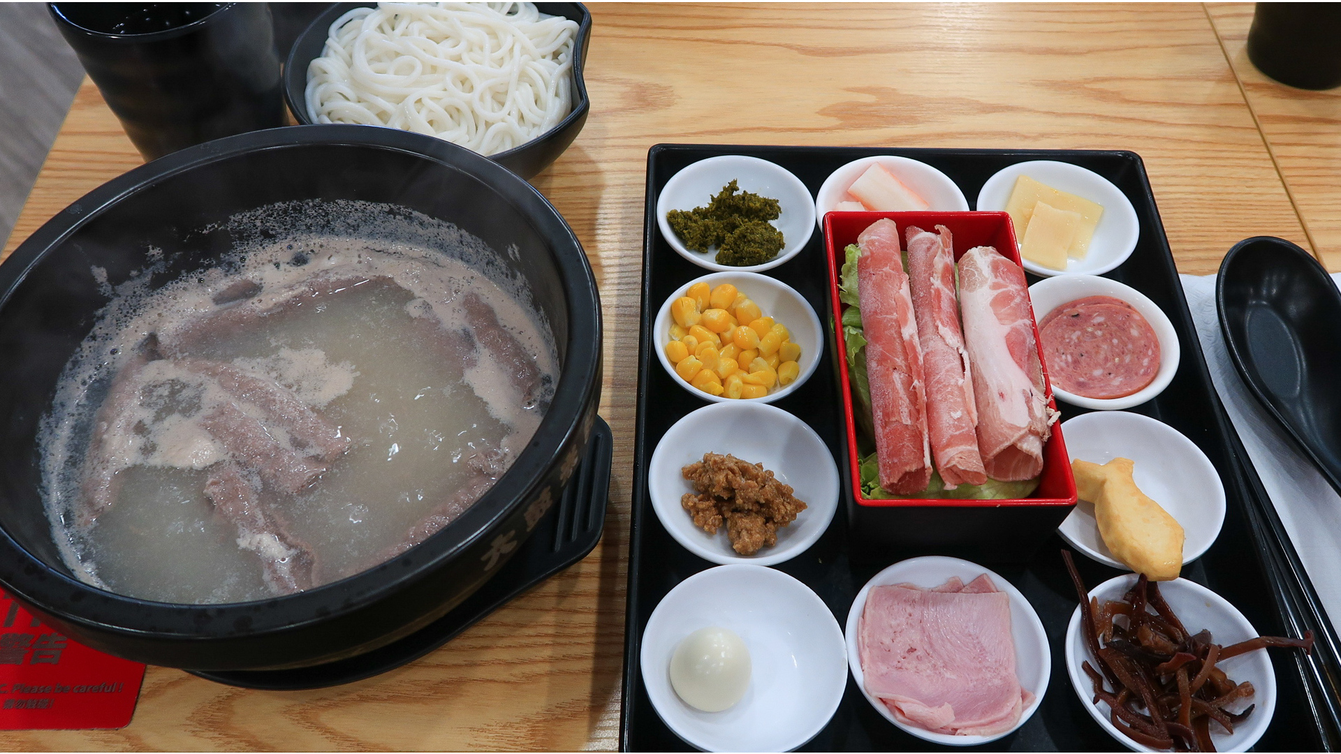 DAGU Rice Noodle – Calgary, Alberta – Elsie Hui